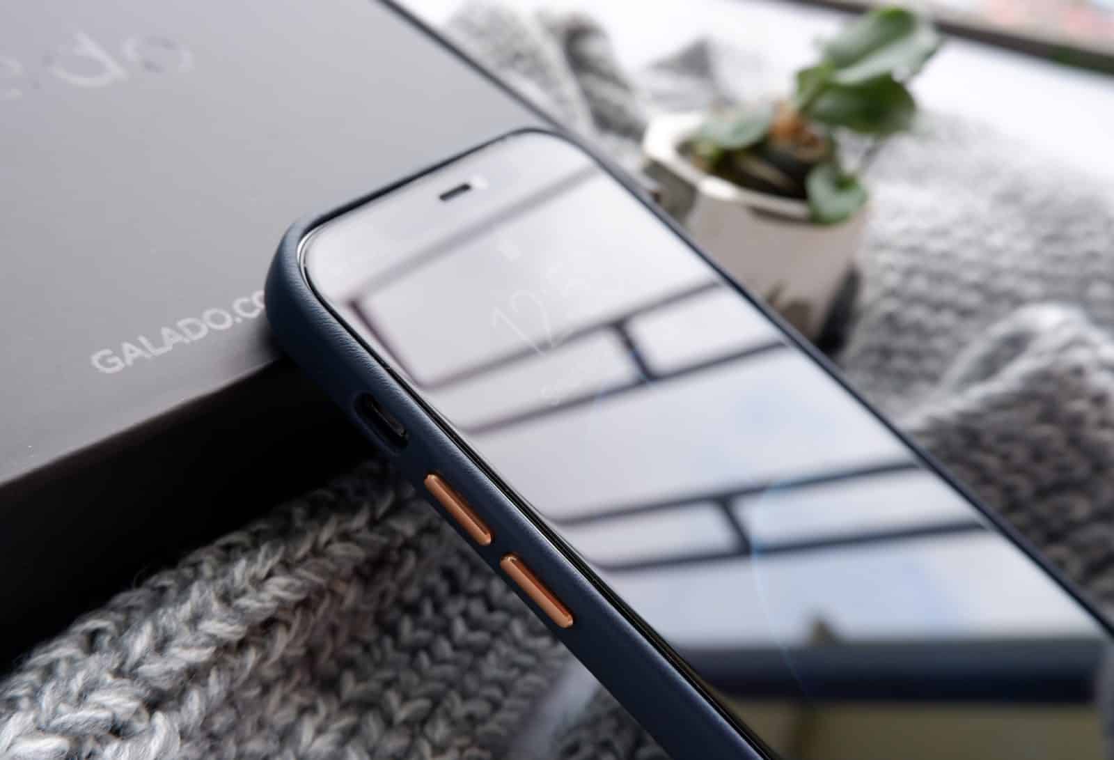 Nomad Leather | Protective & Custom iPhone Cases