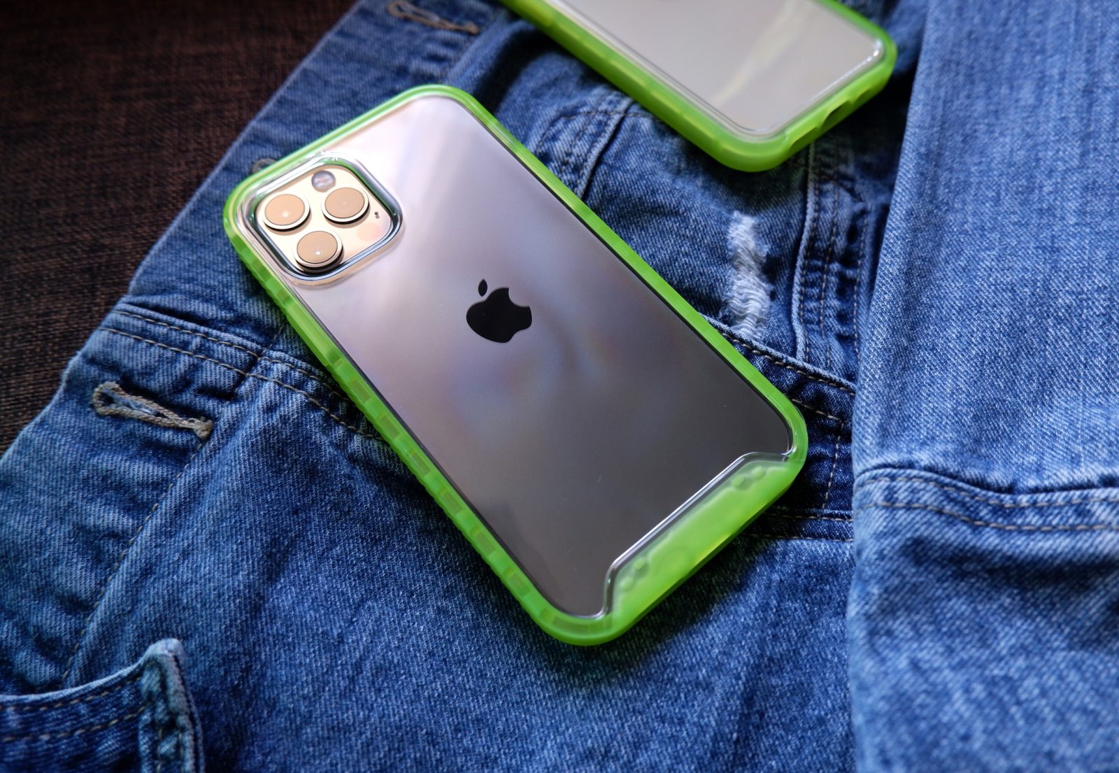 Meta Glow Phone Case — Metallic iPhone Case | GALADO