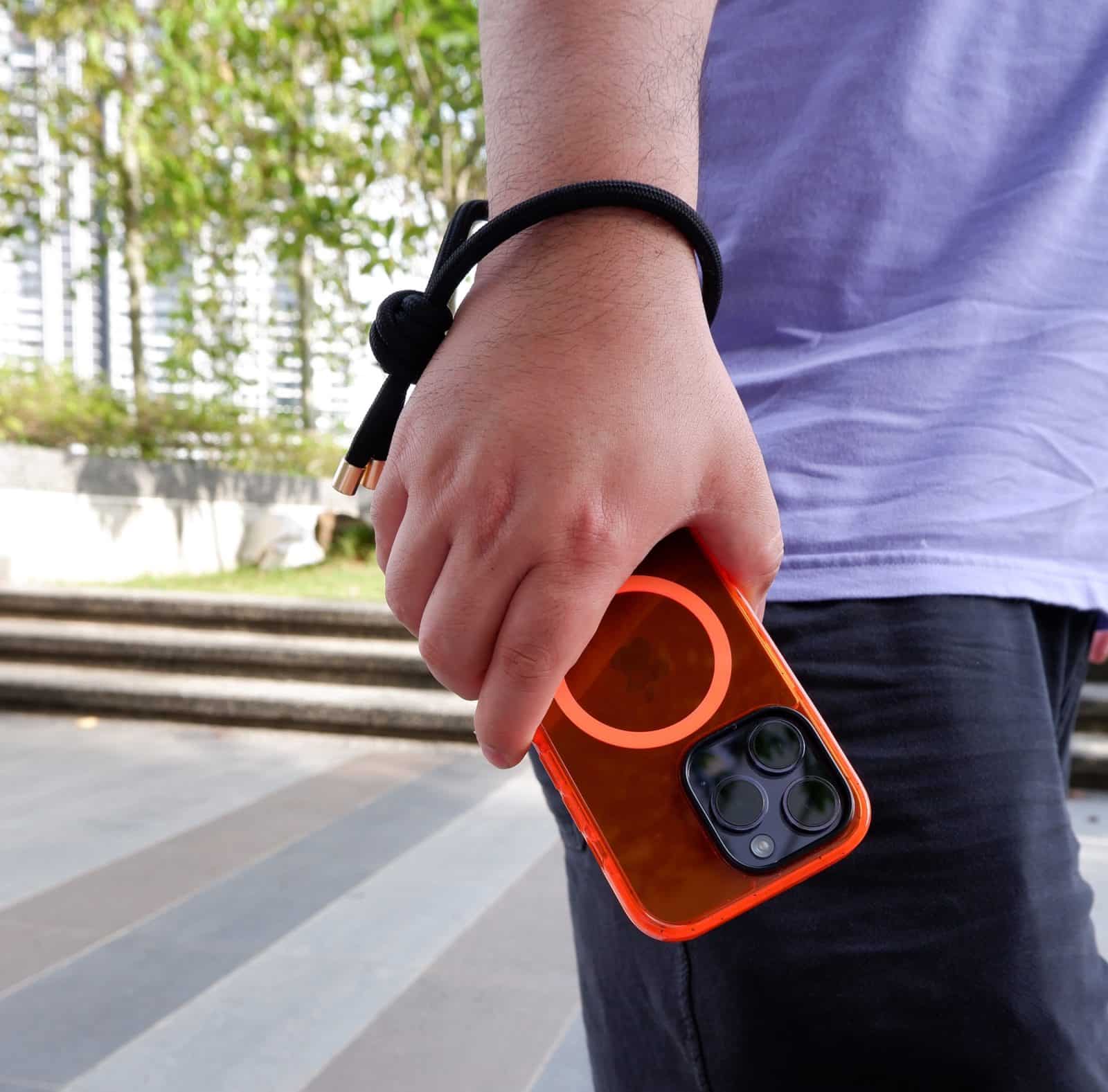 Wrist Strap - Gold Black | Protective & Custom iPhone Cases